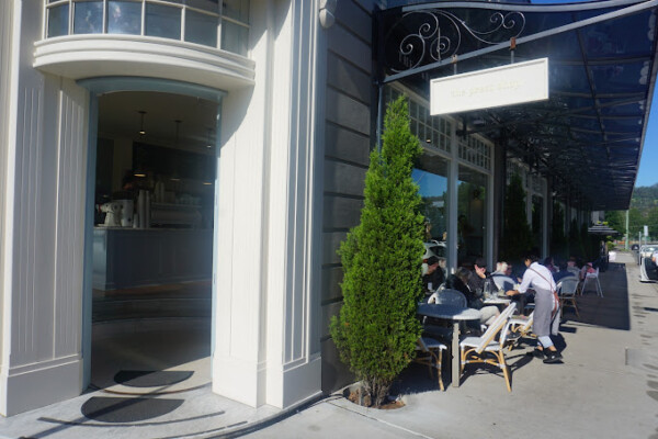 Must-try 12+ Best Cafes When Visiting Bowral - The Holidays Collection