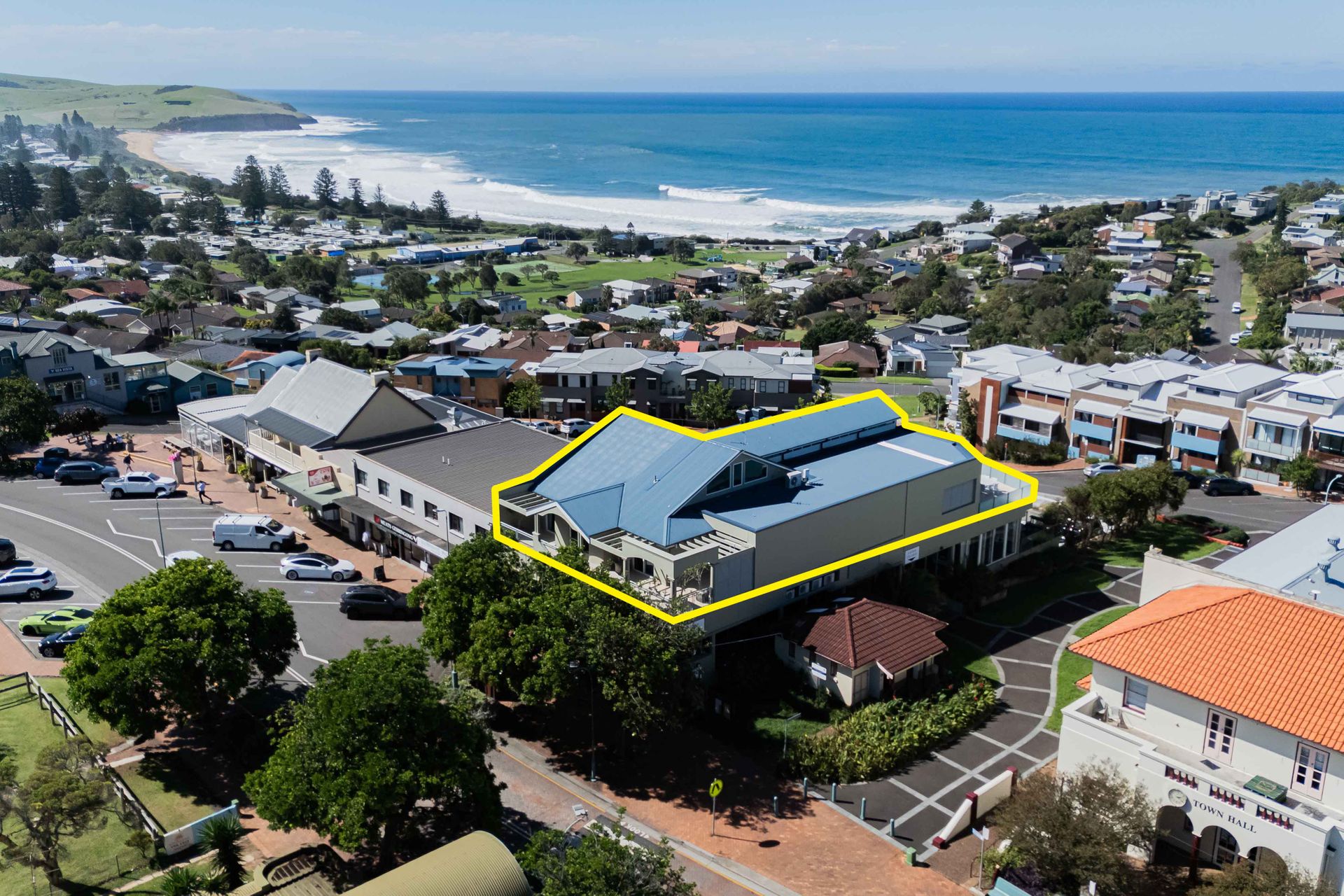 Azzurro, Gerringong - The Holidays Collection