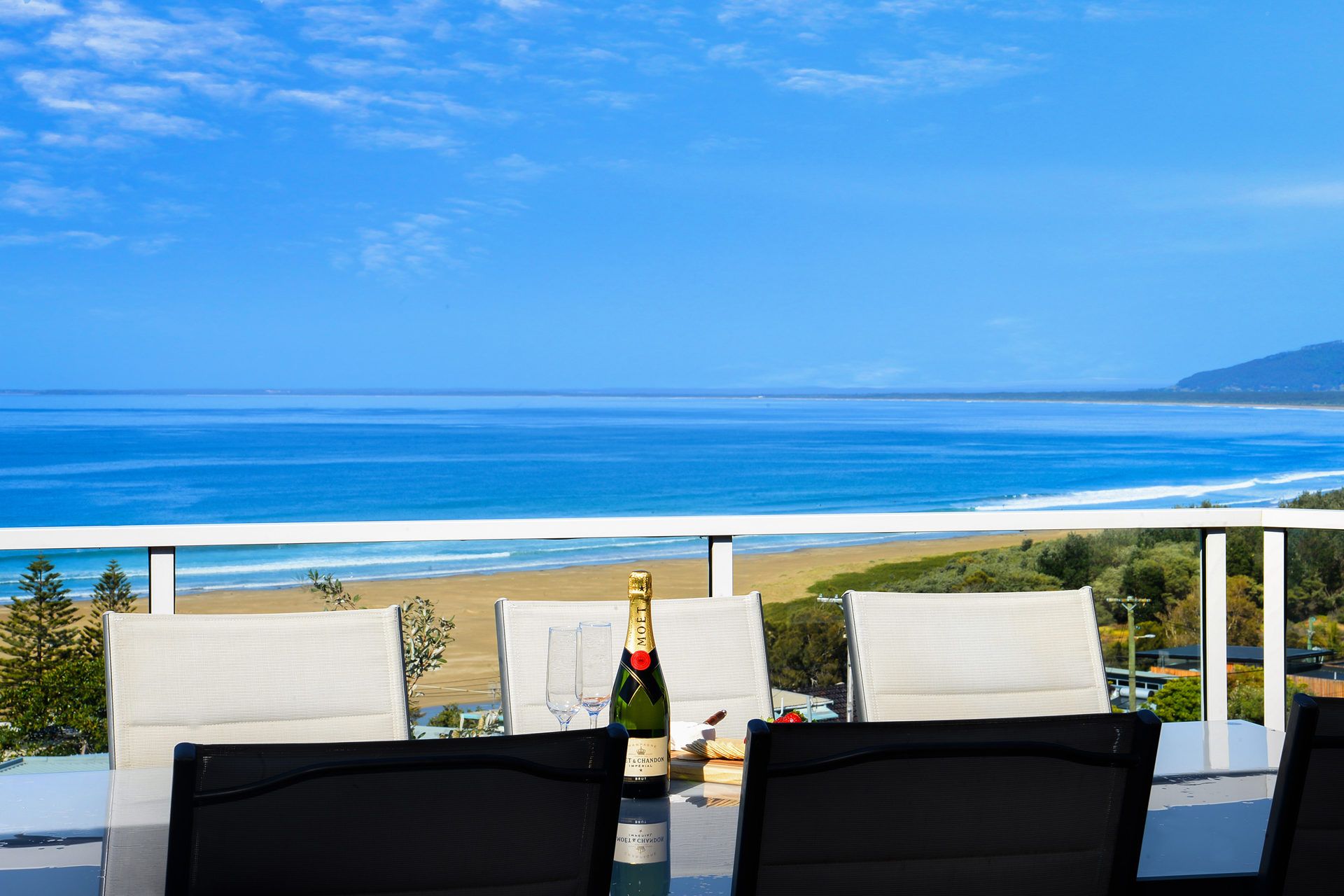 Jewel of Gerroa, Gerroa - The Holidays Collection